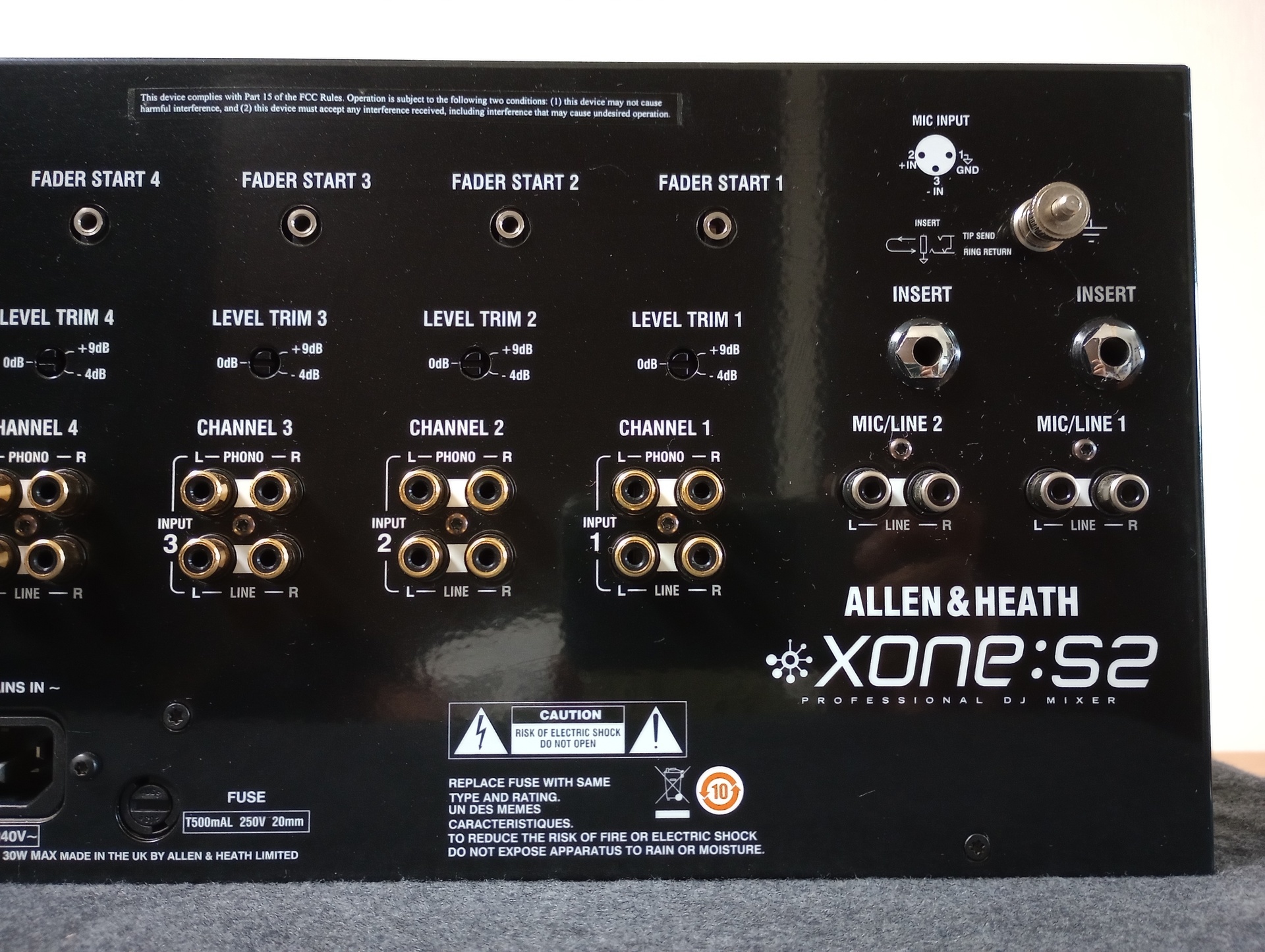 ALLEN & HEATH XONE:S2: 写真up